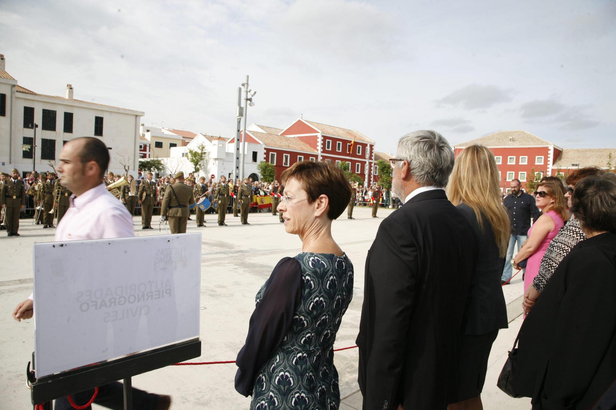 Fotogalería: Jura civil de bandera en Es Castell
