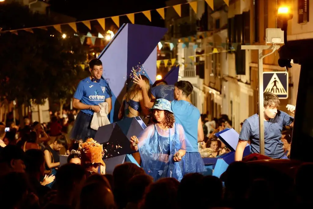 Fotogalería: Sant Llorenç 2023: les imatges de la desfilada de carrosses
