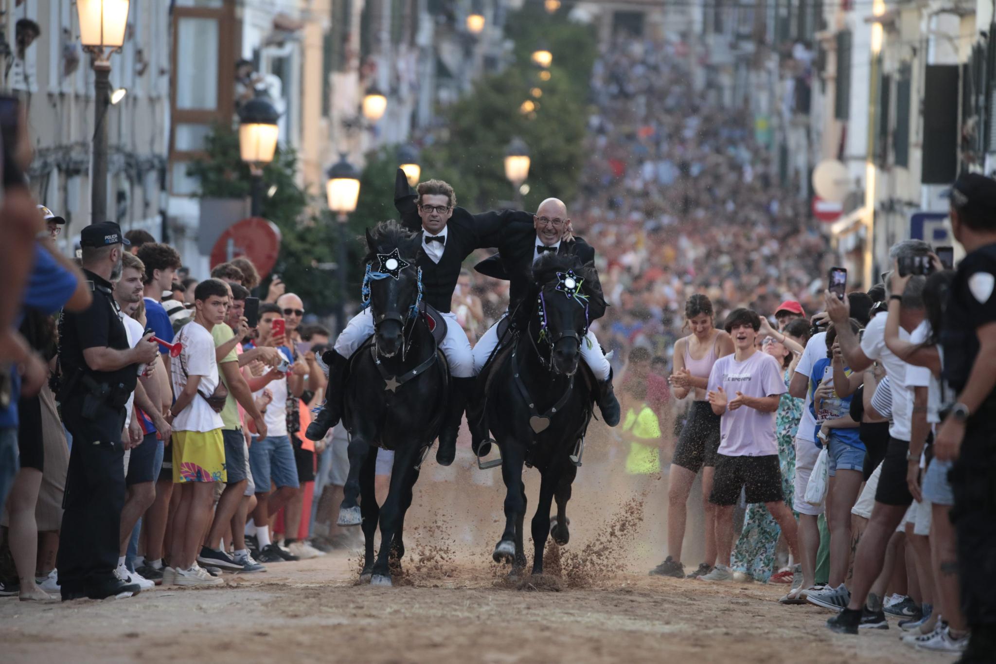 Fotogalería: Festes de Gràcia 2023: corregudes i darrer toc