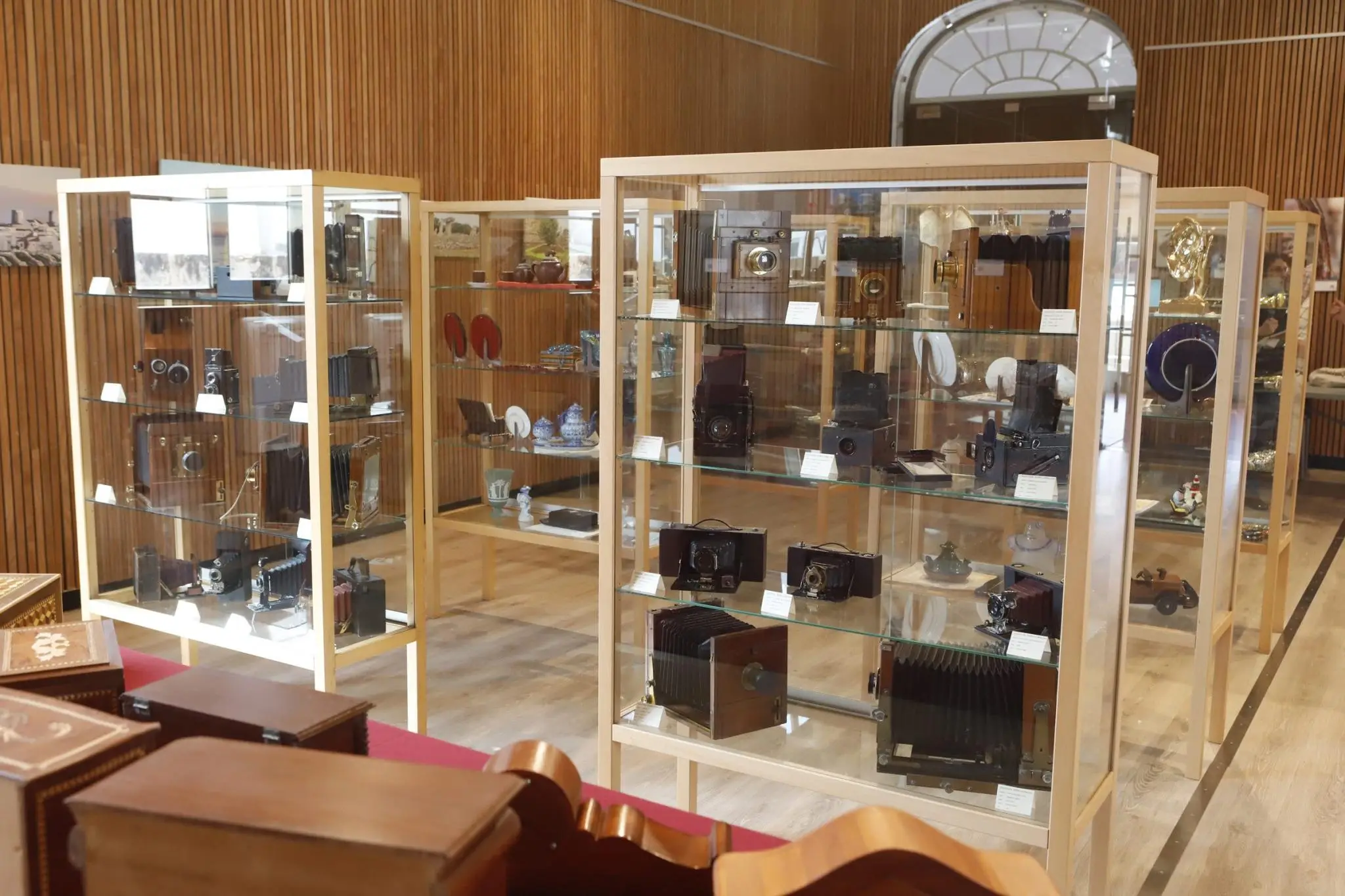 Fotogalería: Imatges de l'exposició al Claustre dedicada a Josep ...