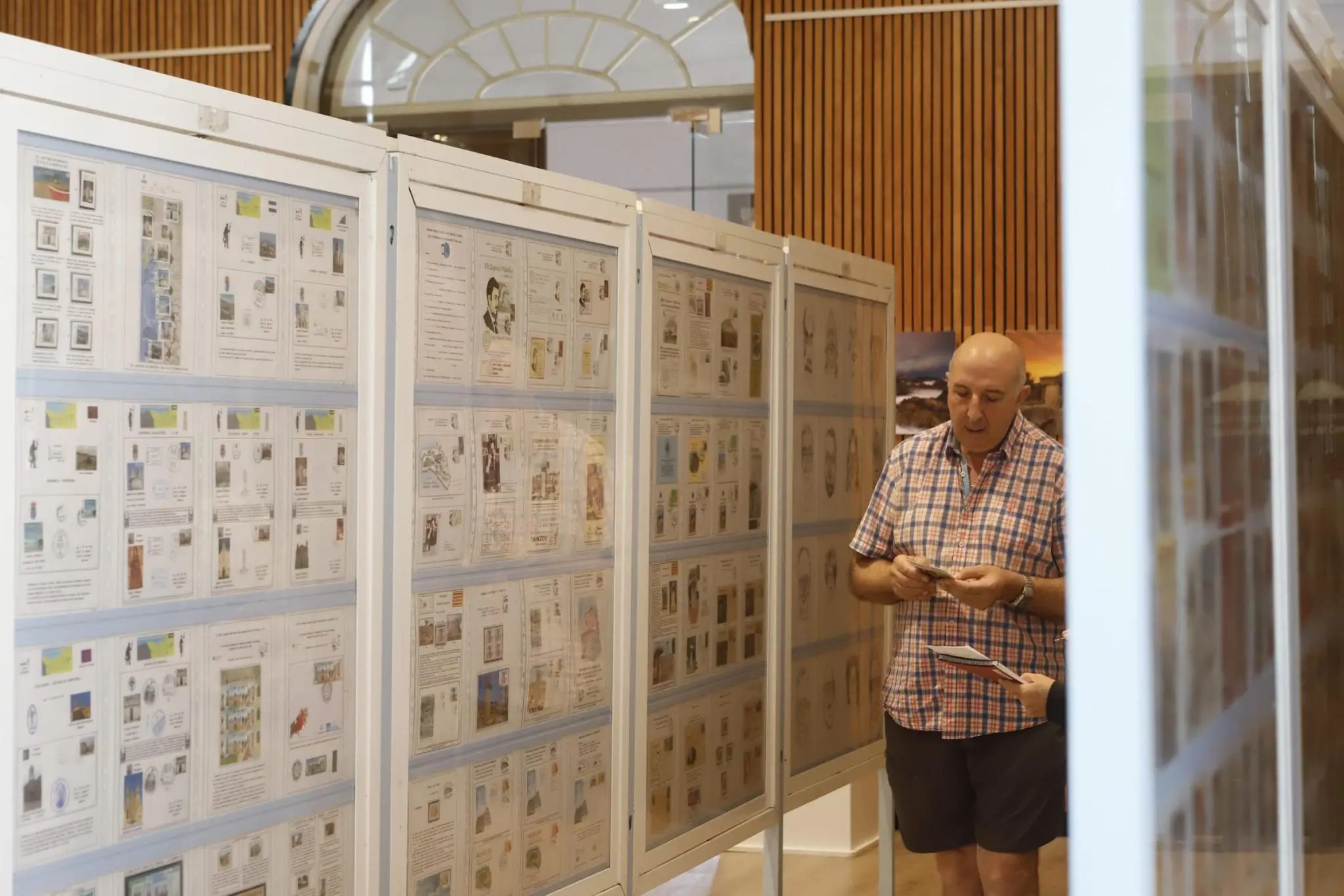 Fotogalería: Imatges de l'exposició al Claustre dedicada a Josep ...