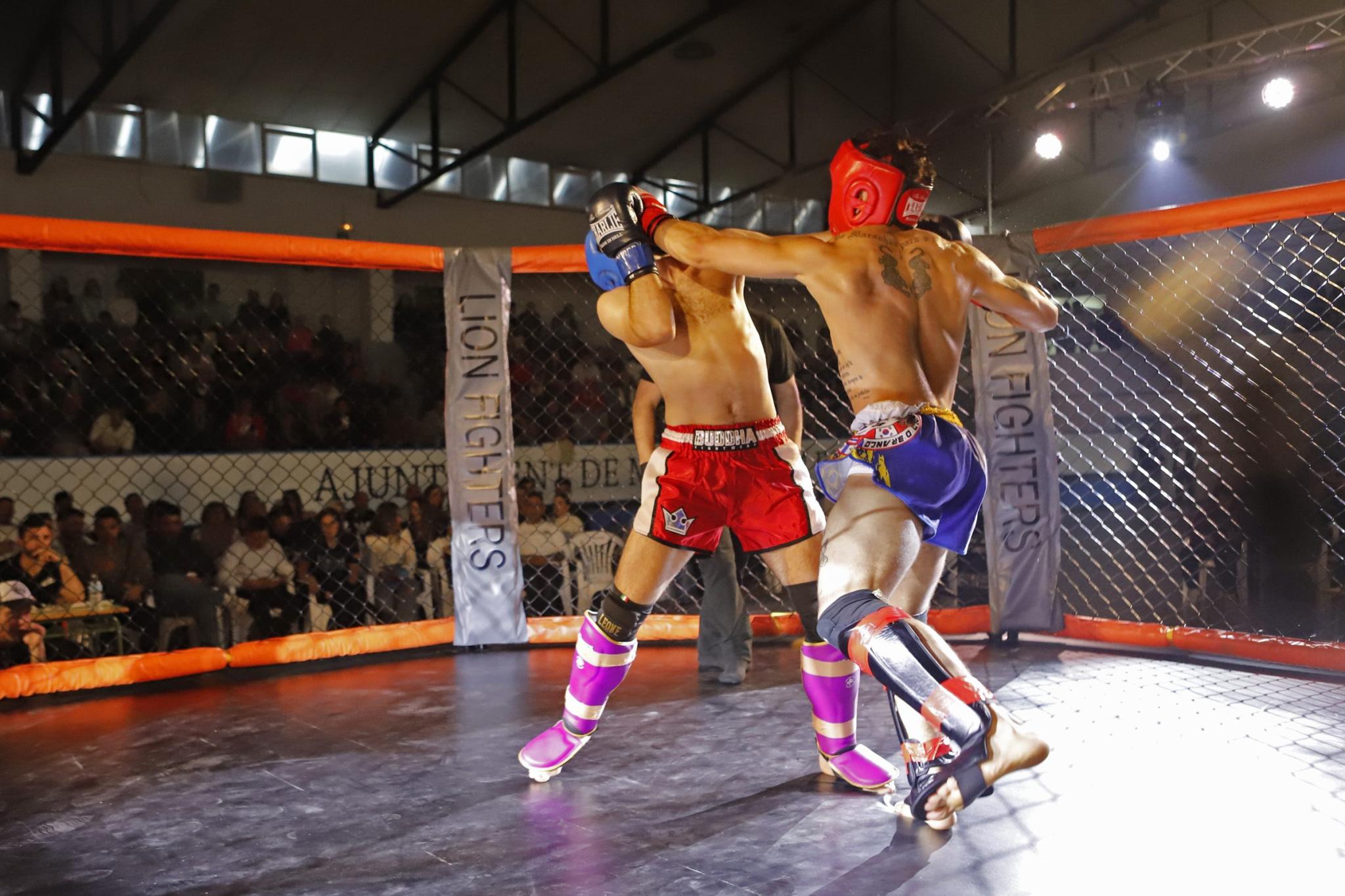 Fotogalería: Imágenes de la velada de lucha libre 'Llesques i sobrassades'