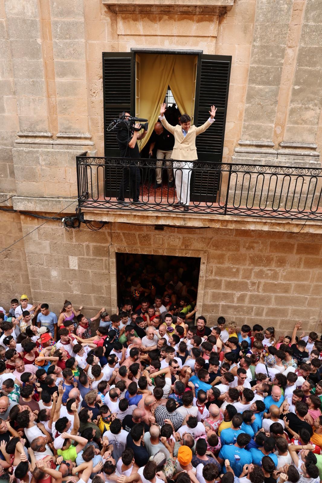 Fotogalería: Sant Joan 2024: el primer toc de fabiol en imatges