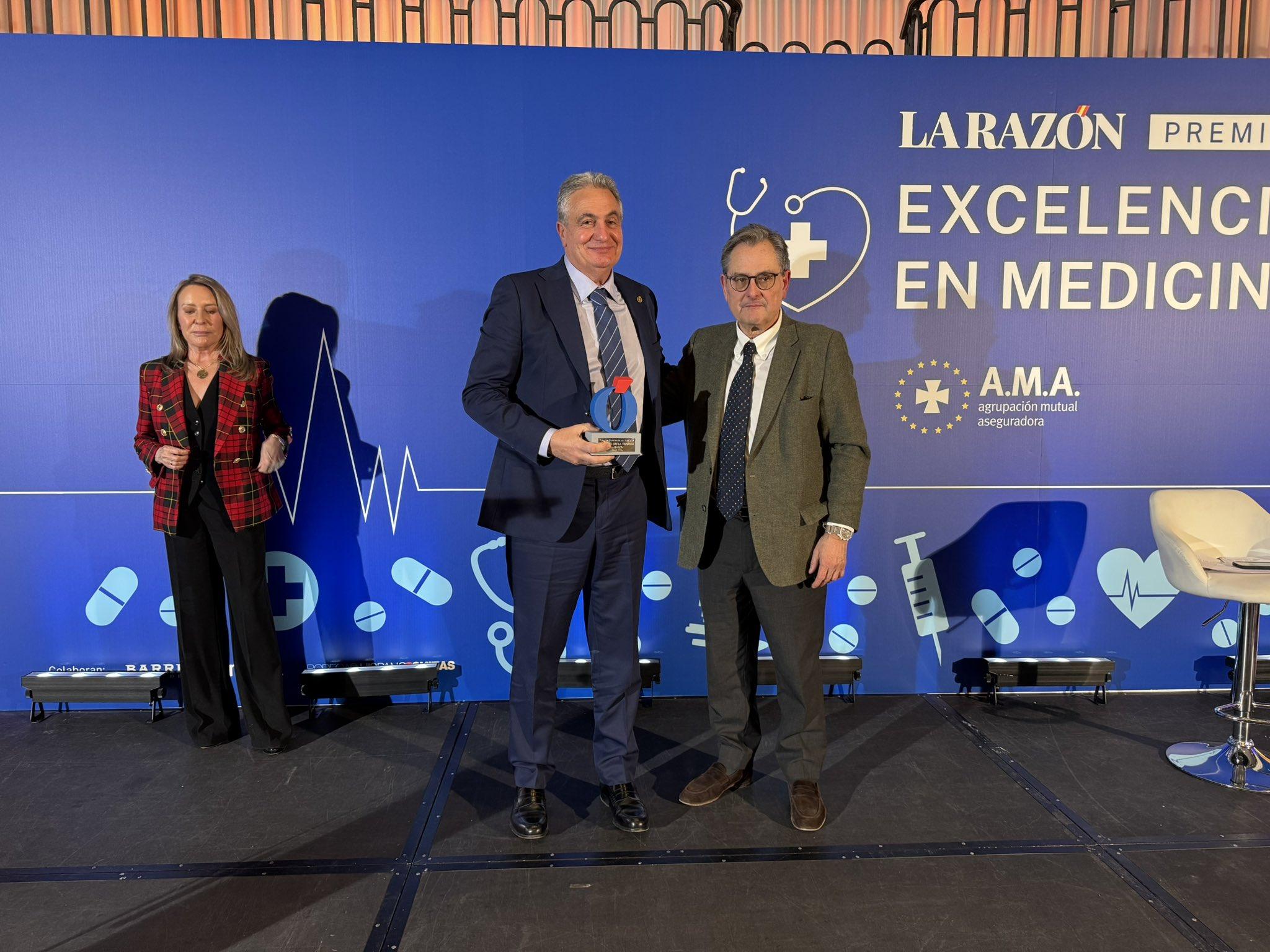 El periódico «La Razón» premia al doctor menorquín Jaime Orfila Timoner