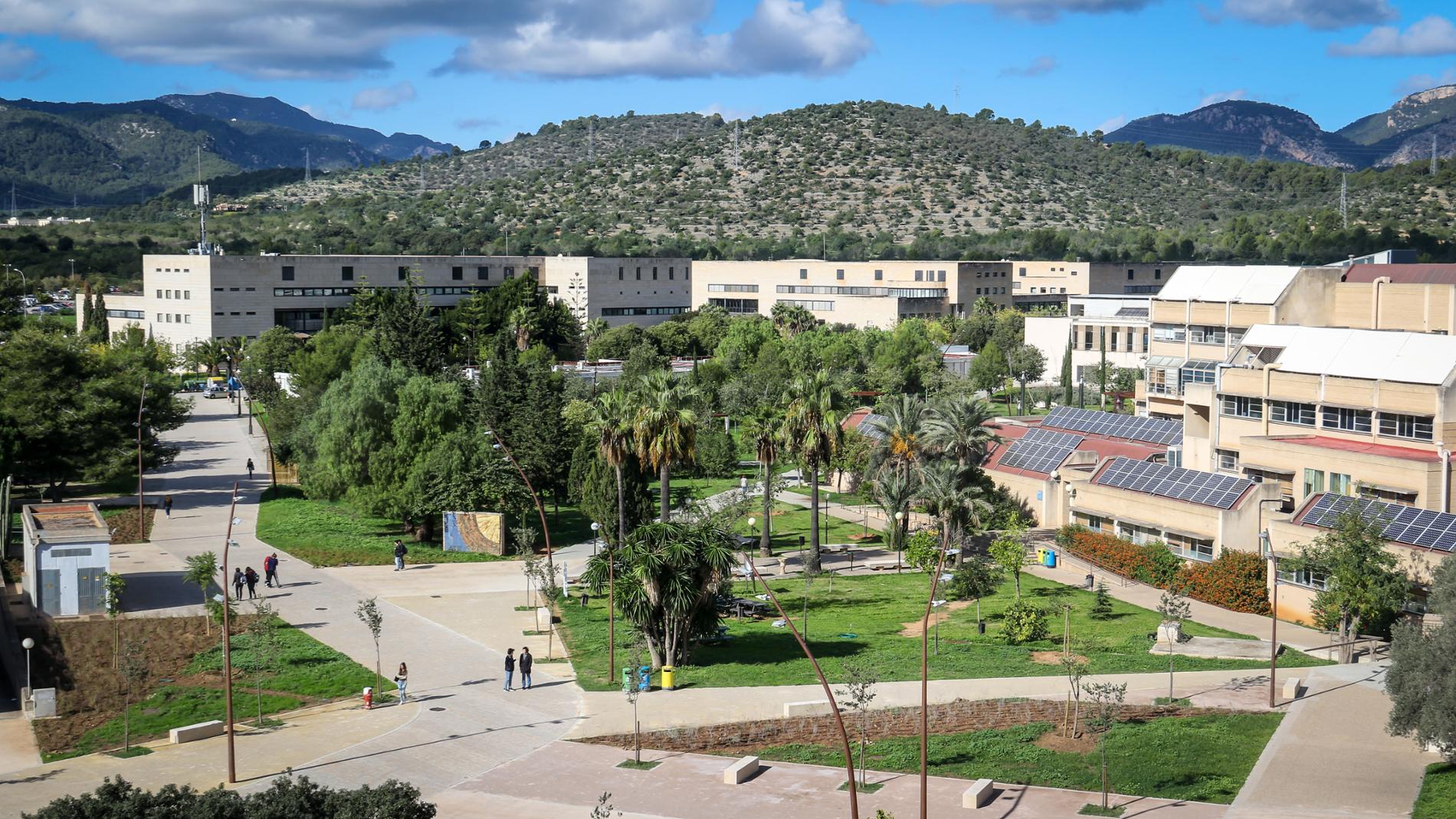 La UIB paga el viaje de 30 alumnos de Menorca para el día de puertas ...