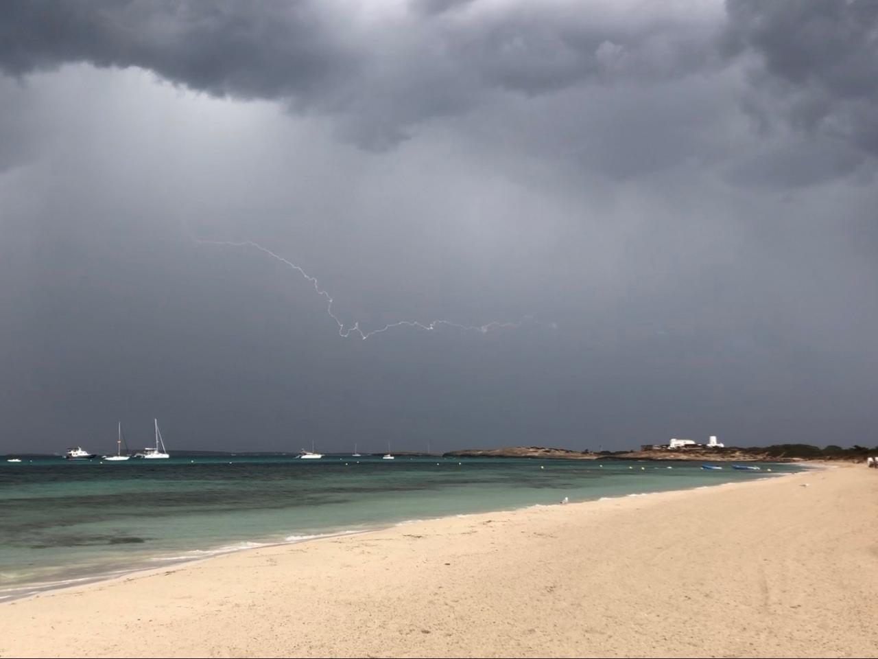 Fotogalería: Fotogalería de la tormenta en Ibiza y Formentera