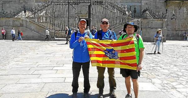 Que la bandera de Menorca luzca en la plaza del Obradoiro de Santiago...