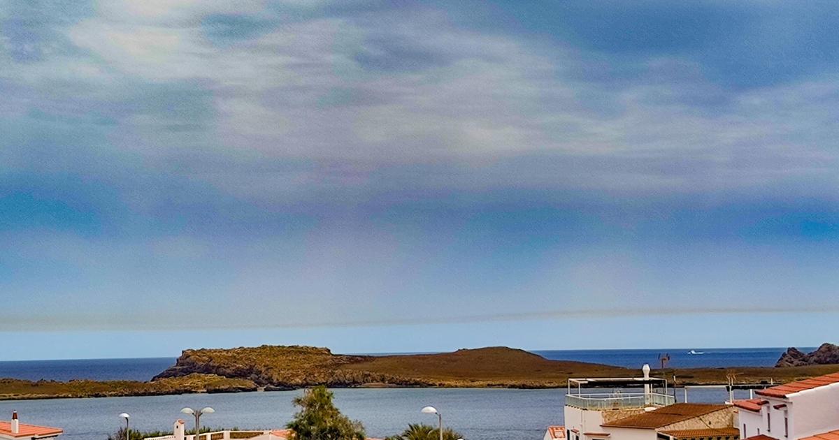 Denuncia: Humo de la central eléctrica en el norte de Menorca