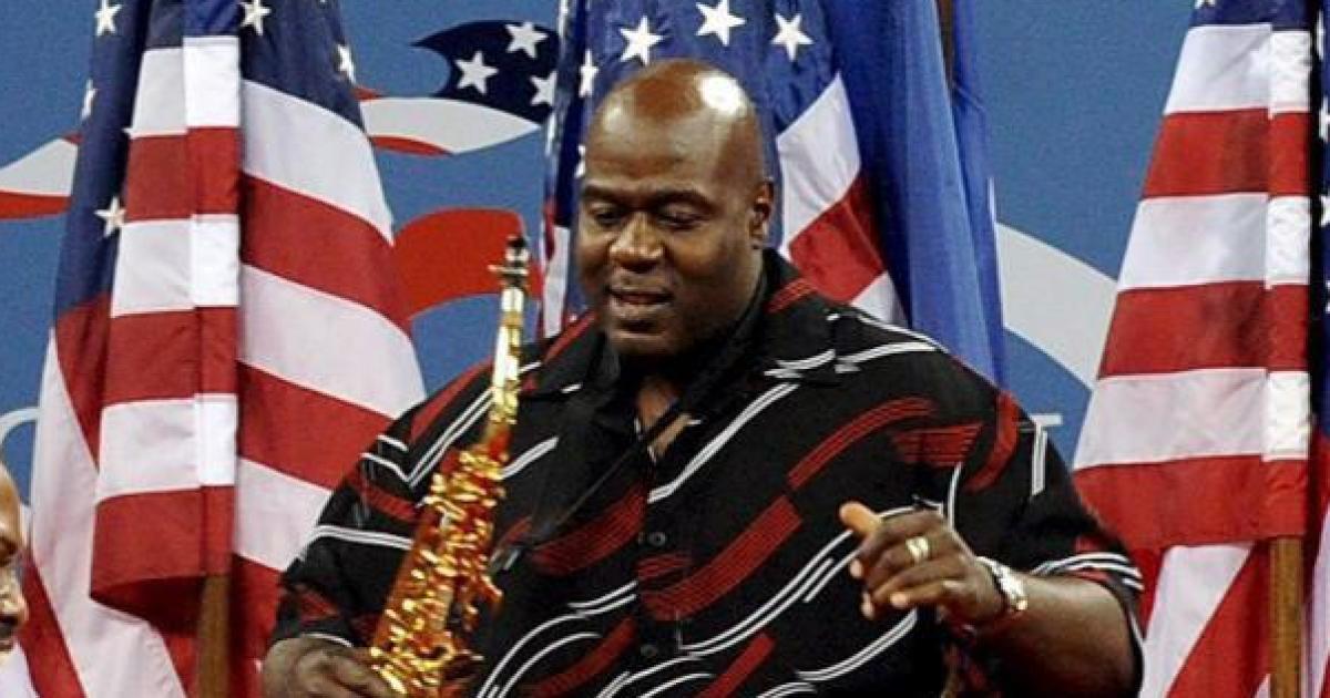 Fallece a los 71 años Andrew Woolfolk, saxofonista de Earth, Wind & Fire