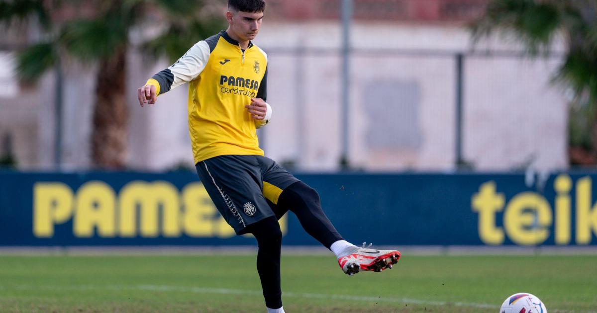 Àlex Quevedo está de vuelta en el Villarreal tras un mes lesionado
