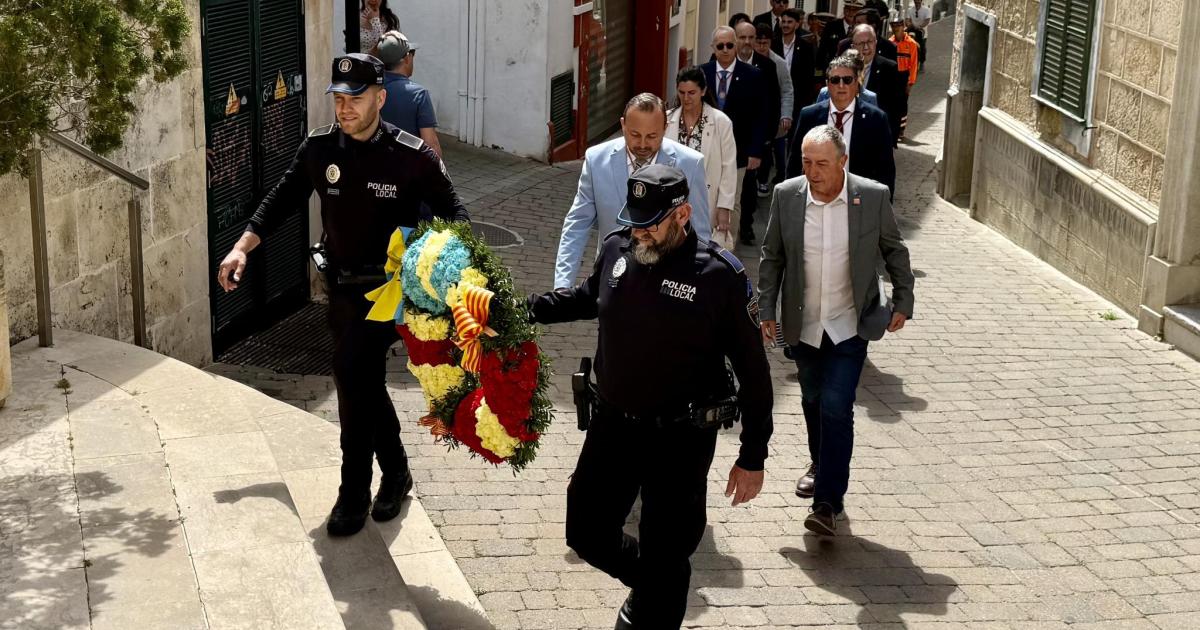 Ofrenda a Jaume II por la fundación de la ciudad de Alaior
