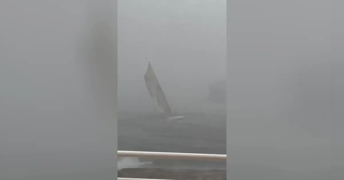 El vídeo que muestra cómo se rompió el mástil de un velero histórico en ...
